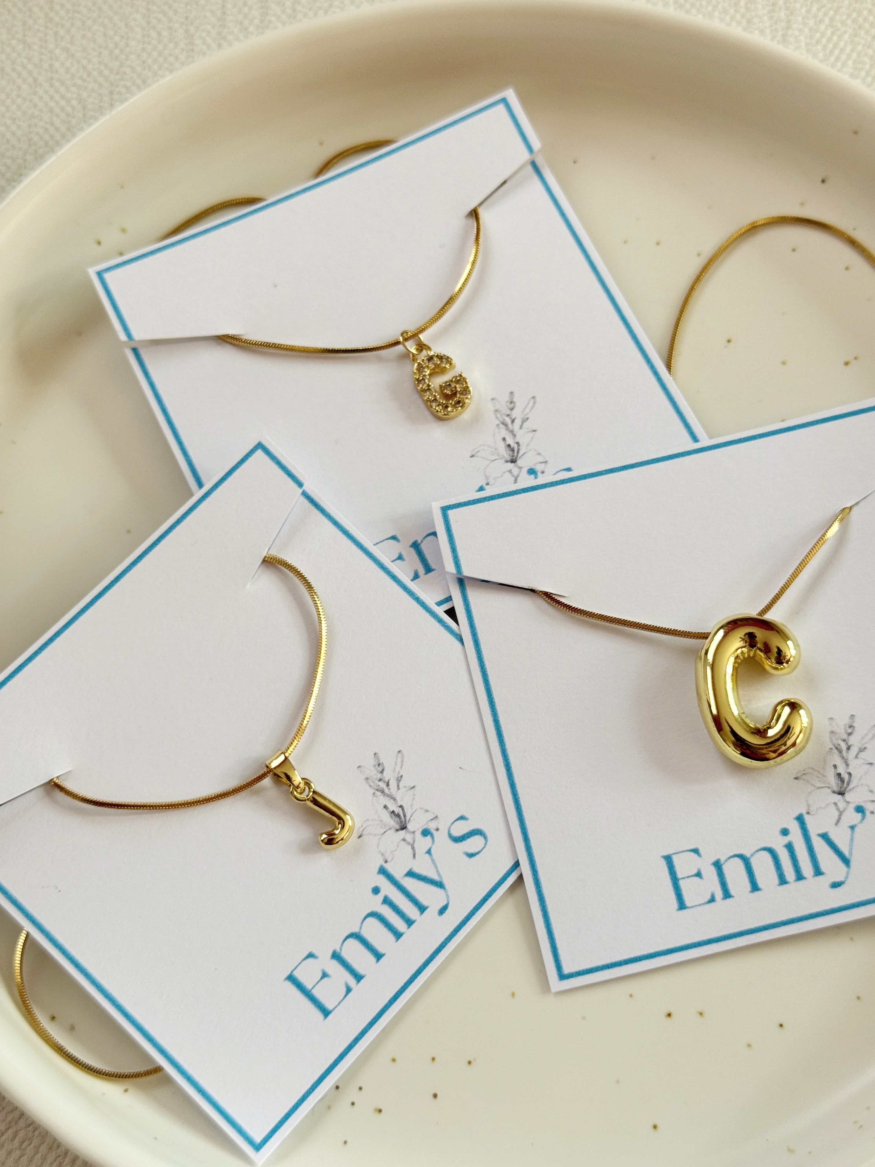 Cadenas con iniciales – Emily's